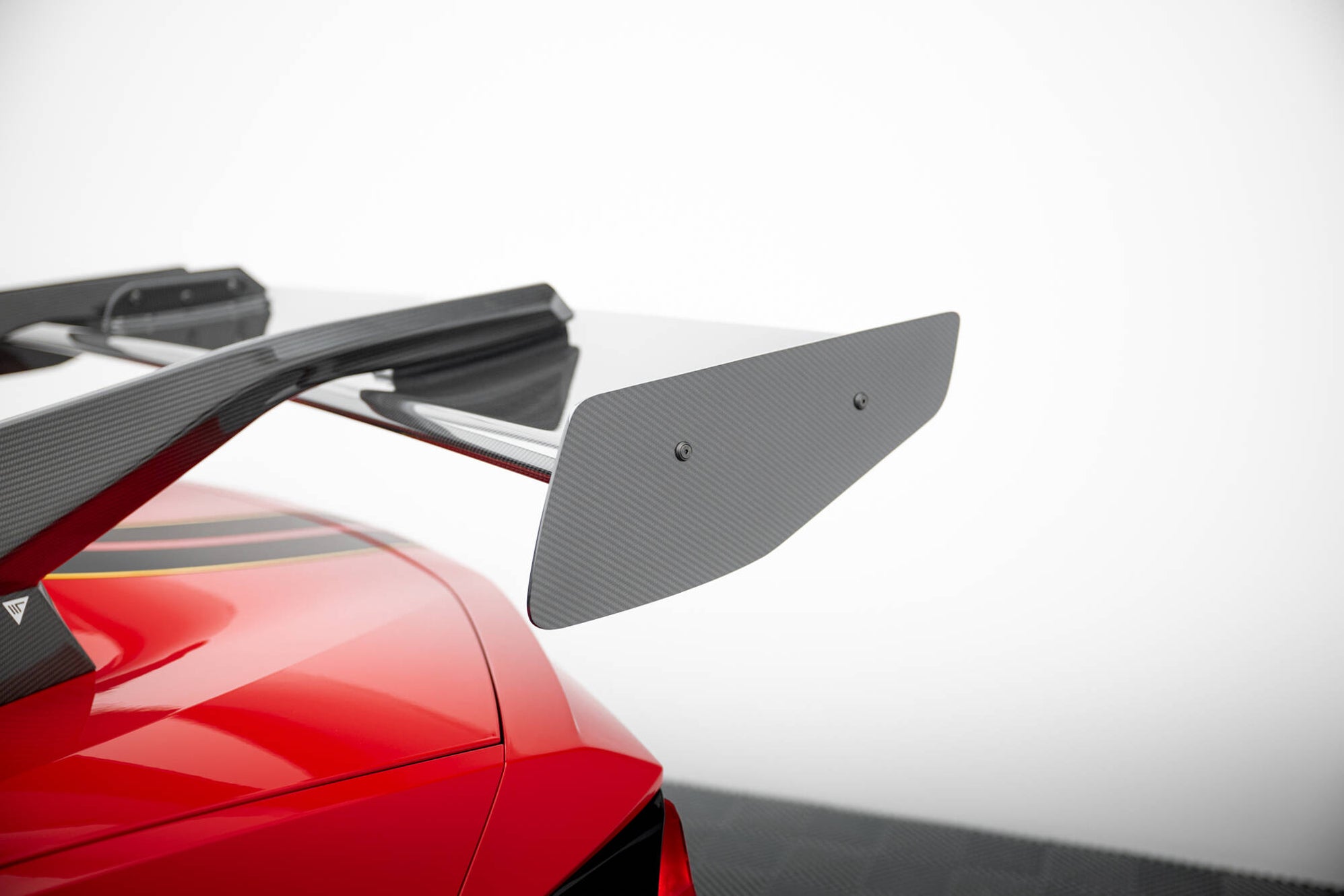 Maxton Design Carbon Spoiler + LED Chevrolet Corvette C8 — Maxton Design AU