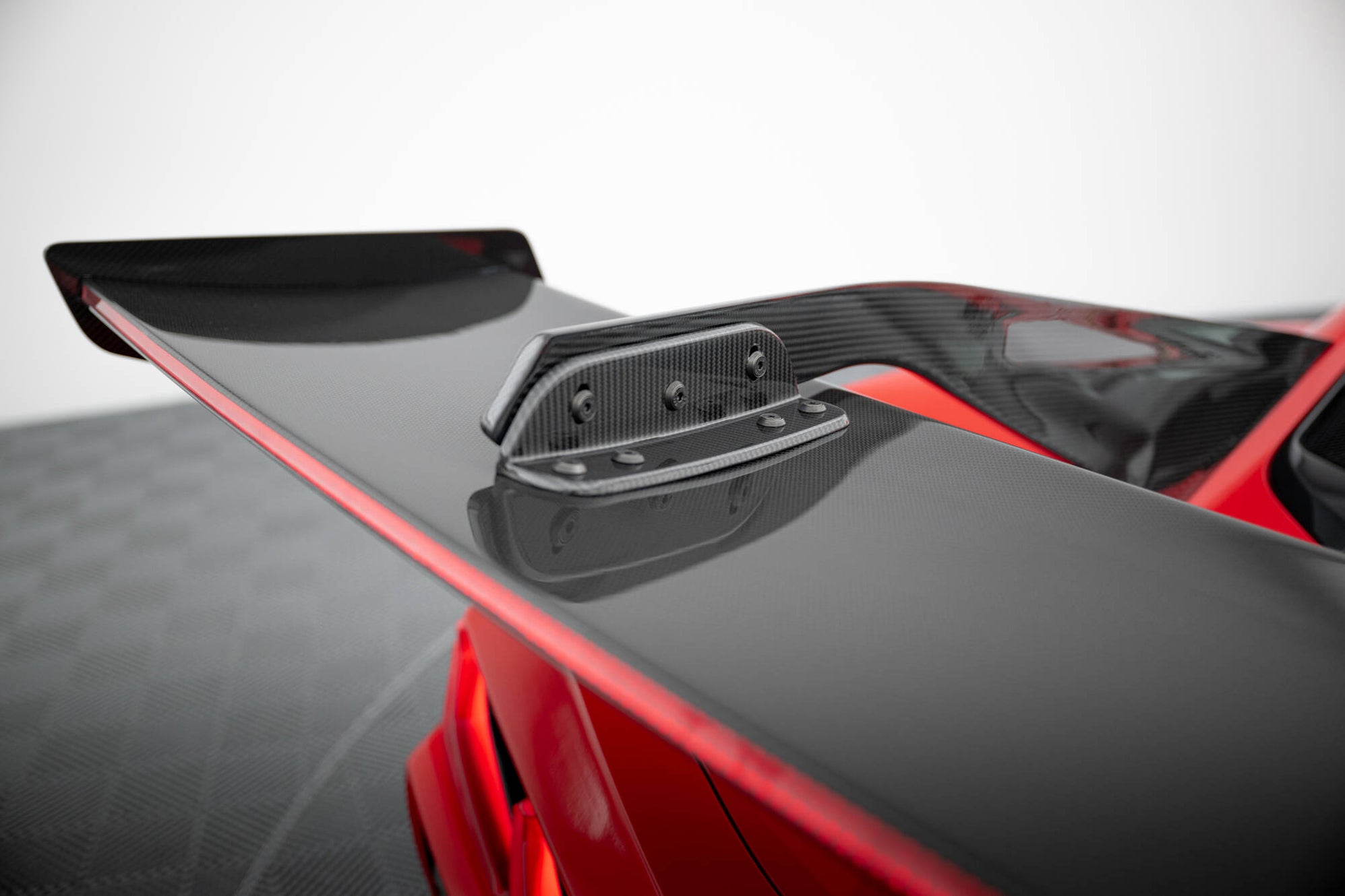 Maxton Design Carbon Spoiler + LED Chevrolet Corvette C8 — Maxton Design AU