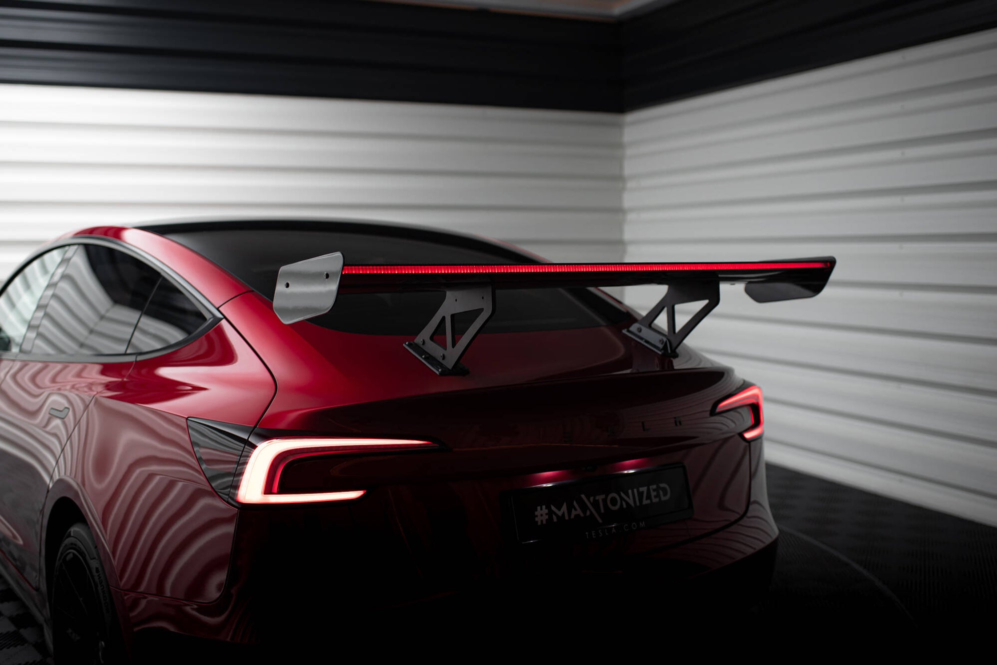 Maxton Design Carbon Spoiler + LED Tesla Model 3 — Maxton Design AU