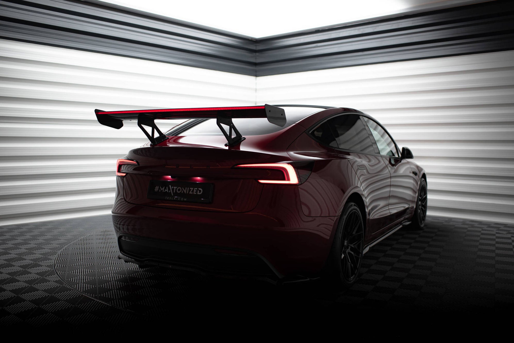 Maxton Design Carbon Spoiler + LED Tesla Model 3 — Maxton Design AU
