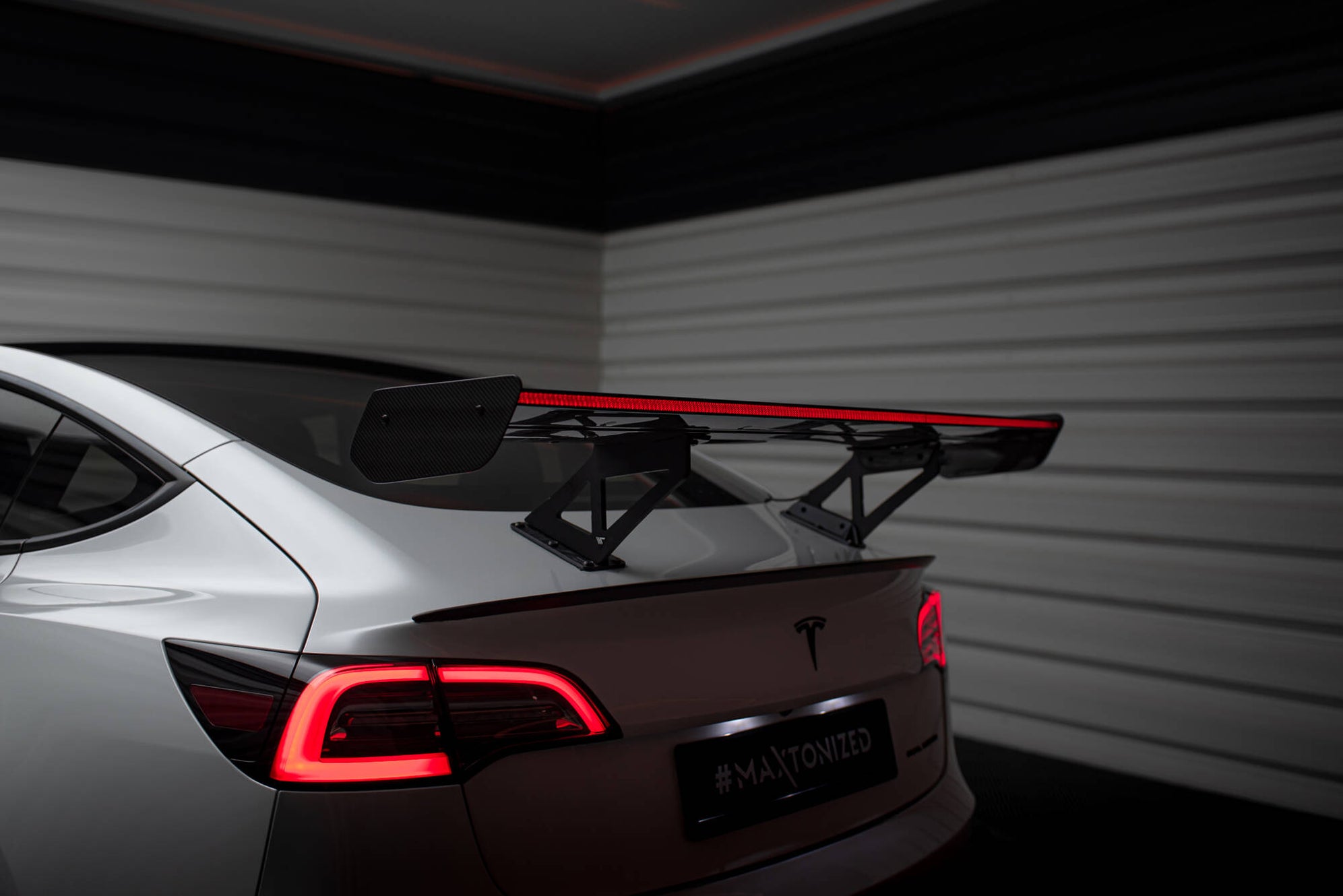 Maxton Design Carbon Spoiler + LED Tesla Model 3 — Maxton Design AU