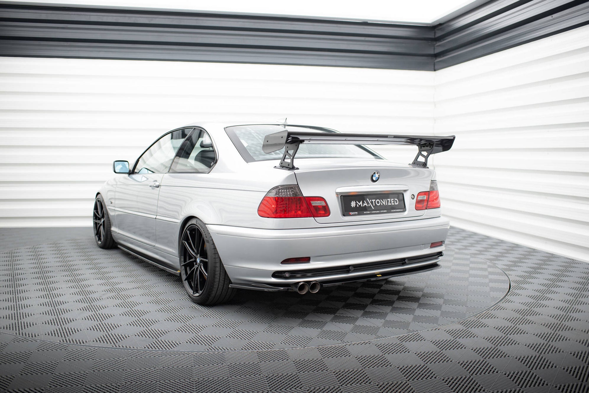 Maxton Design Carbon Spoiler With External Brackets Uprights BMW 3 Cou ...