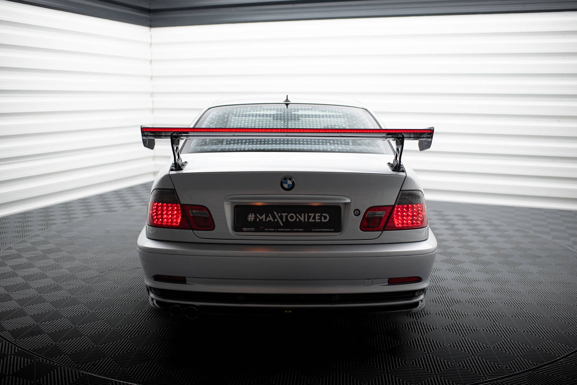 Maxton Design Carbon Spoiler With External Brackets Uprights + LED BMW ...