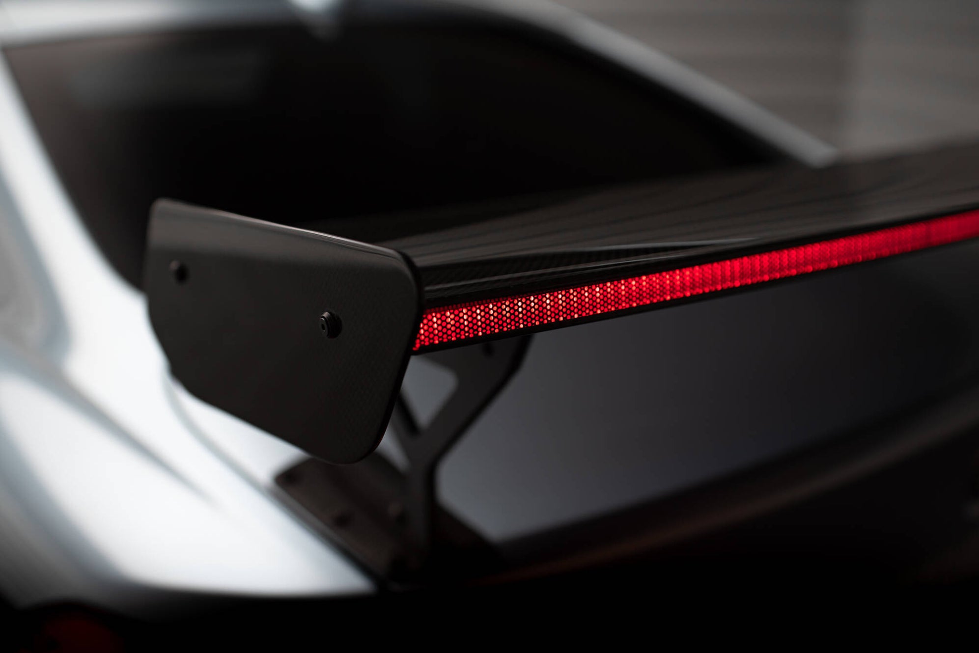 Maxton Design Carbon Spoiler With External Brackets Uprights + LED BMW ...
