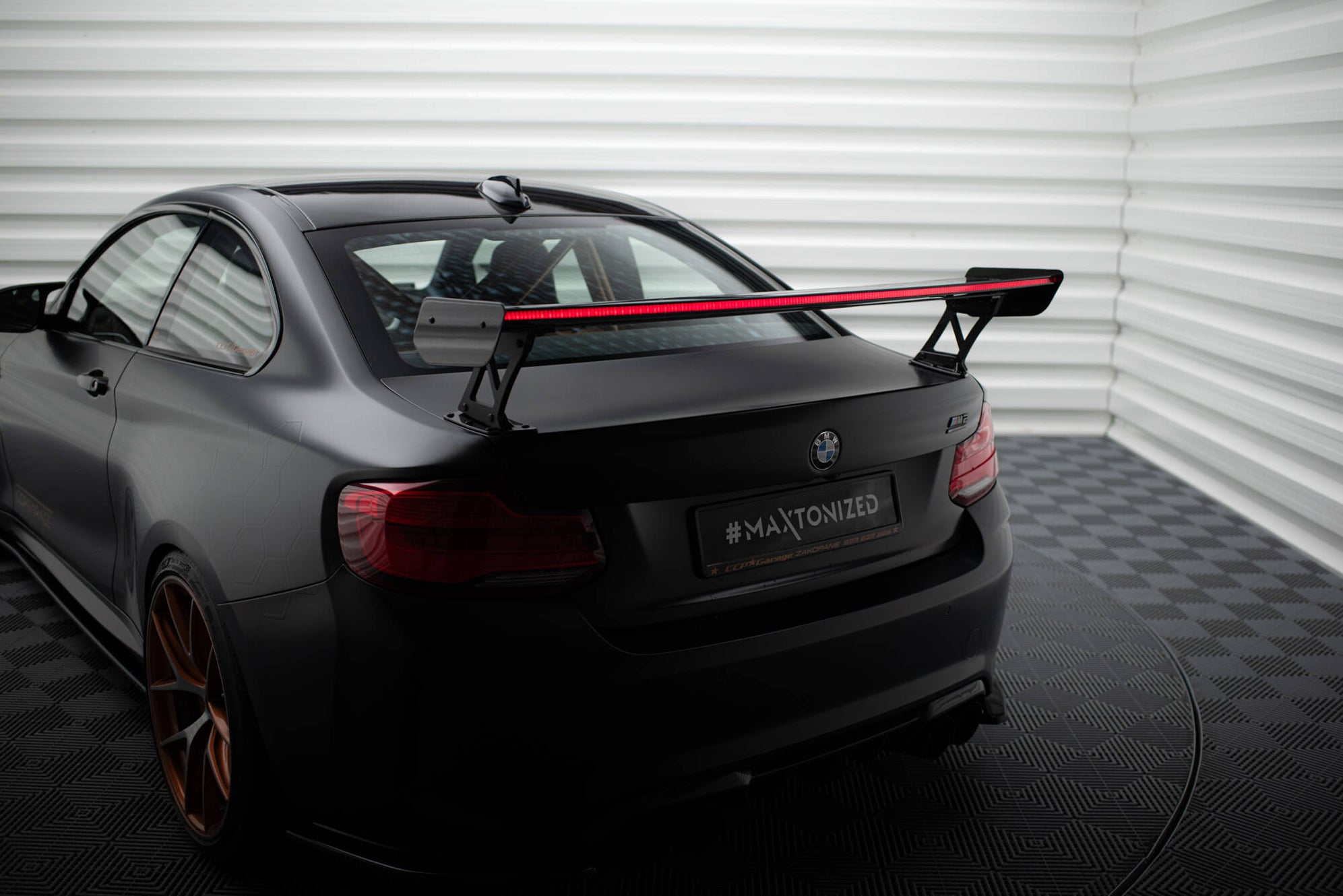 Maxton Design Carbon Spoiler With External Brackets Uprights + LED BMW ...