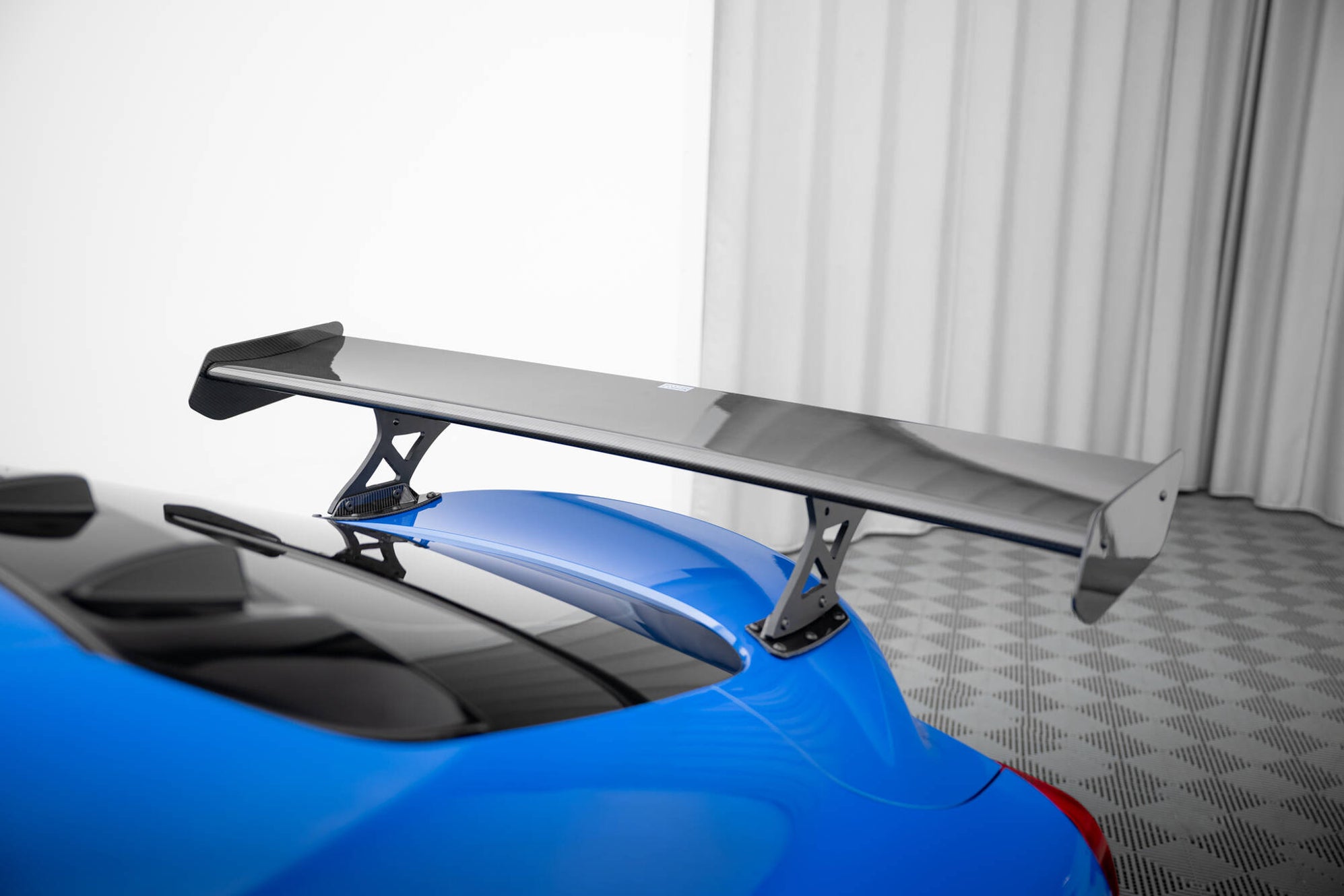 Maxton Design Carbon Spoiler With External Brackets Uprights + LED Toy ...