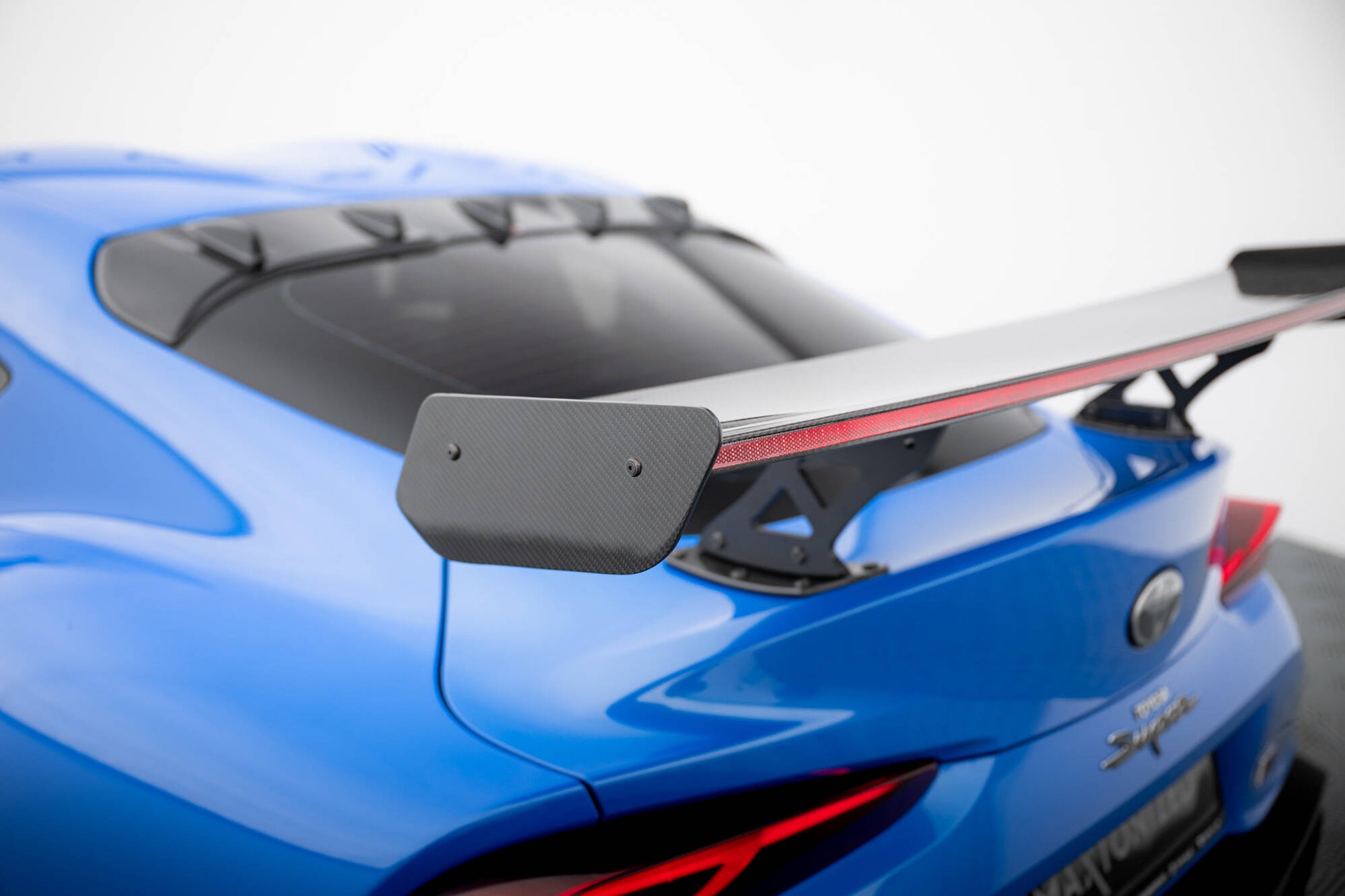 Maxton Design Carbon Spoiler With External Brackets Uprights + LED Toy ...