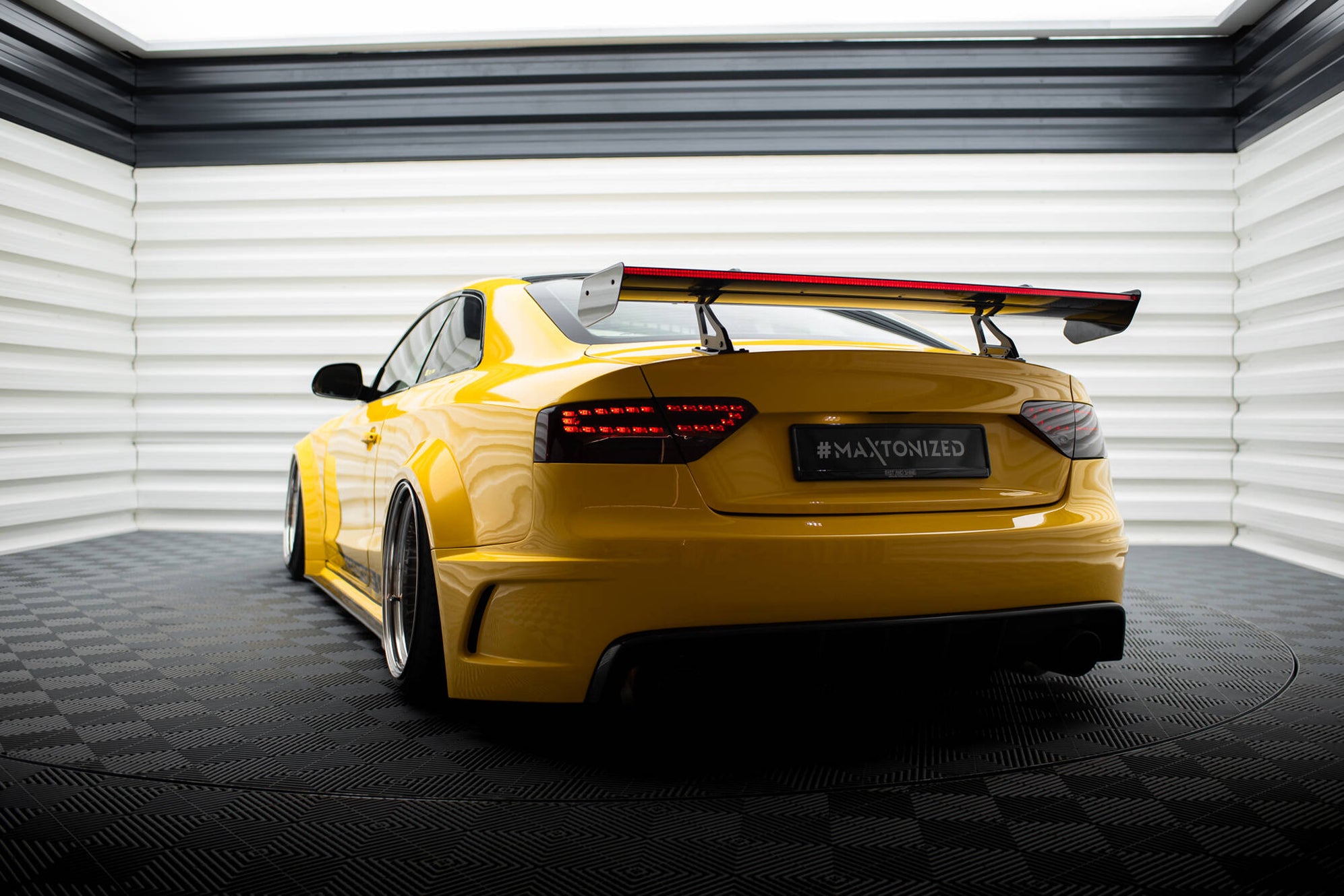 Maxton Design Carbon Spoiler With Upper Swan Mounting + LED Audi A5 Co ...