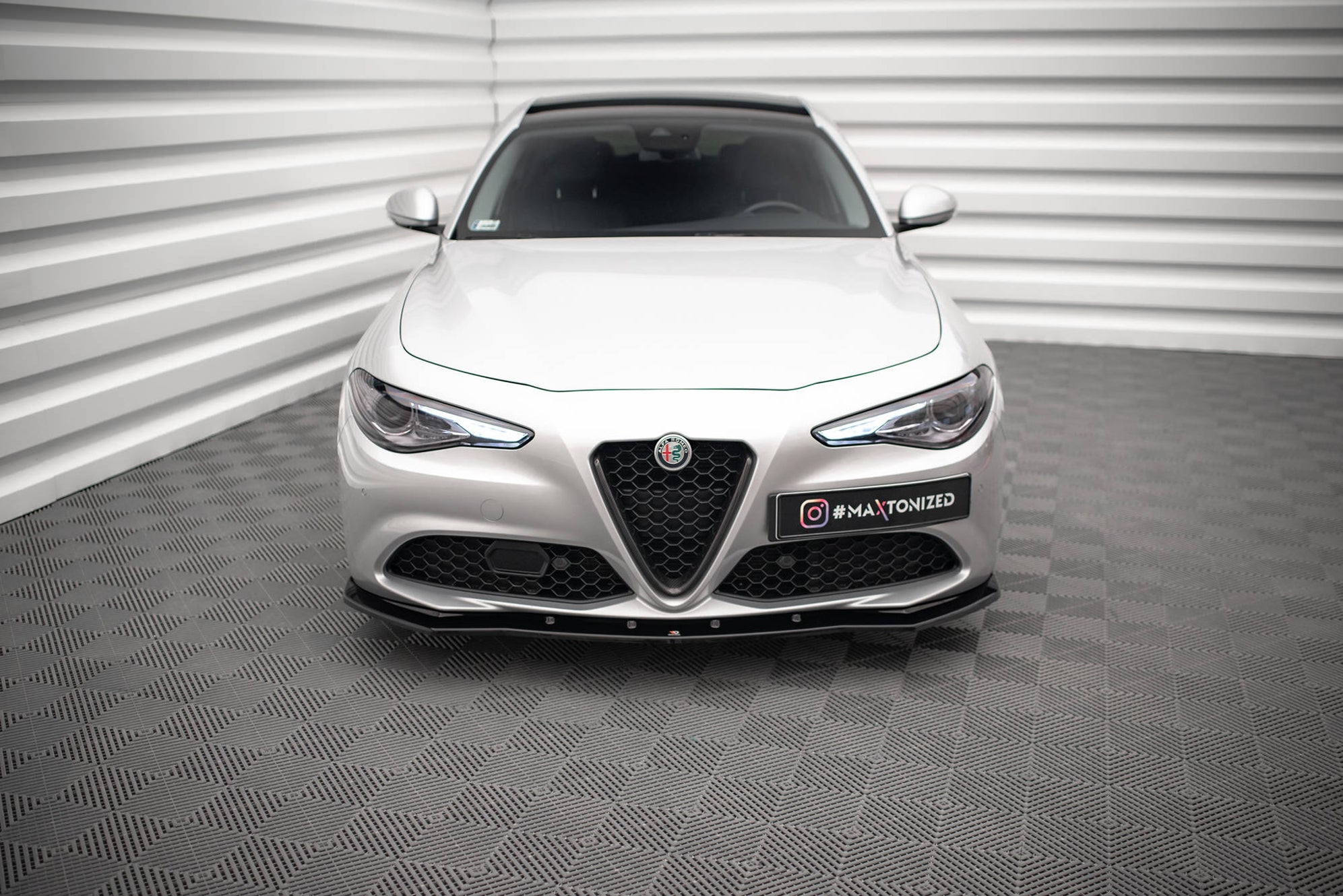 Maxton Design Front Splitter V.1 Alfa Romeo Giulia Sport — Maxton Design AU